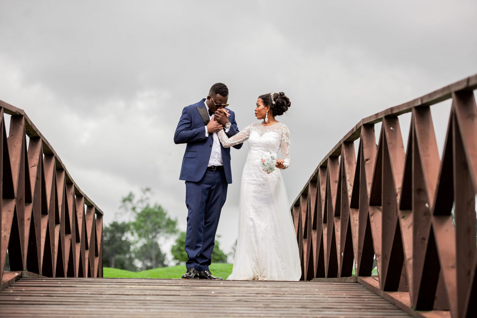 Kenyan wedding Photographer-Kiss The Bride photography
