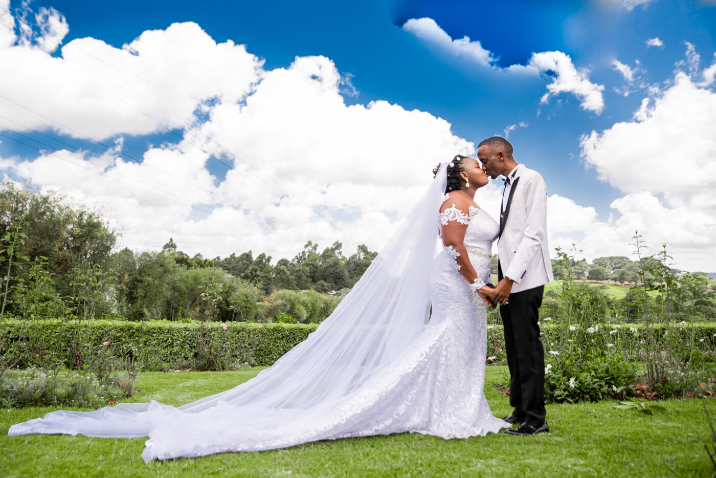 Kenyan wedding Photographer-Kiss The Bride photography